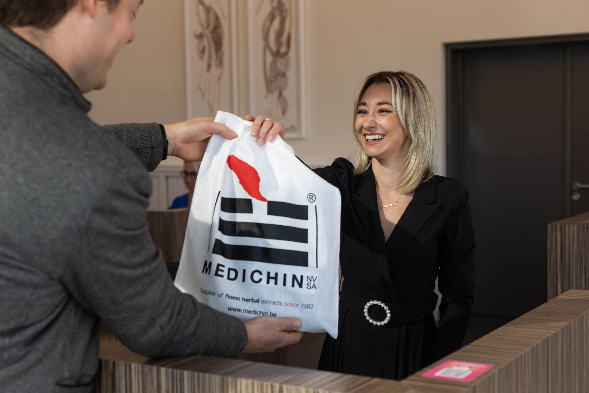 Medichin | Contact | Ask your question and find us on the map